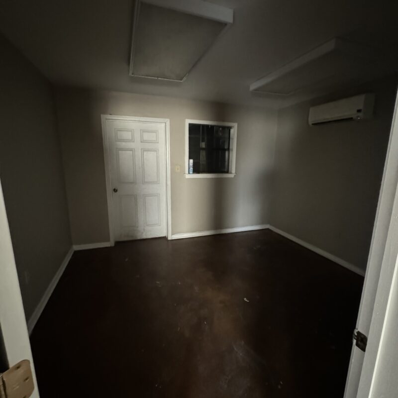 West Memphis Warehouse - 24,000 Square Feet on 7 +/- Acres with I-40 ...